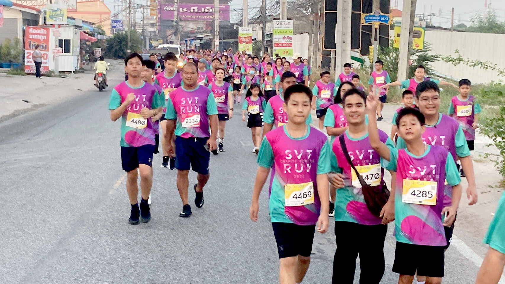 นักวิ่ง 1,500 คน ออกเหงื่อ เพื่อการกุศล SVT Run 2023 Charity For Kids ...