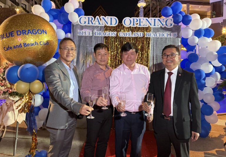 Grand Opening คาเฟ่ Blue Dragon Cafe and Beach Club ด้านผู้บริหารตั้งใจ ...